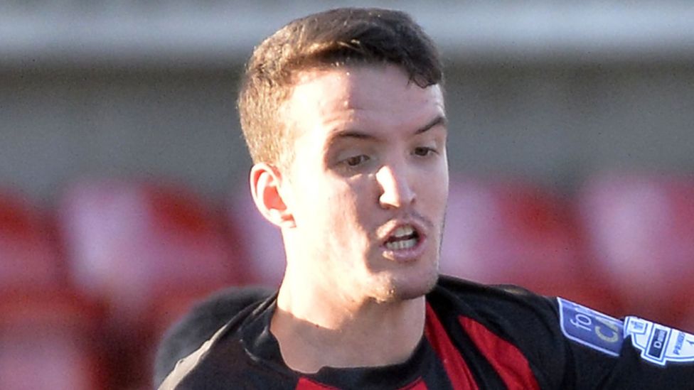 Josh Robinson: Linfield and Crusaders claim to have signed defender ...
