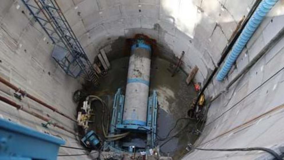 Wisley: A3 to close at the M25 junction over the weekend - BBC News