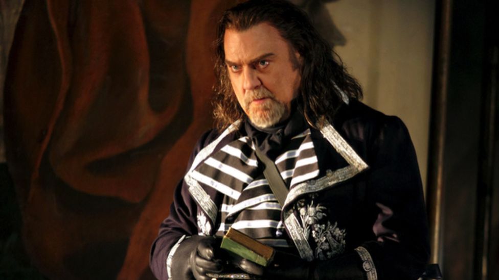 Bryn Terfel: Bywyd prysur y canwr o Bantglas - BBC Cymru Fyw