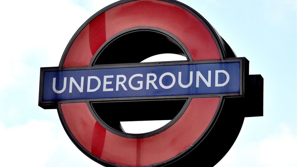 Anti-Semitic Tube abuse 'not a one off', rail bosses say - BBC News