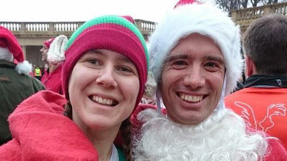 Wedding day Parkrun for happy couple... and 100 friends - BBC News