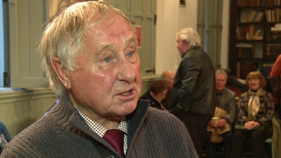 WW2 in Plymouth: Hundreds of hours of memories saved - BBC News