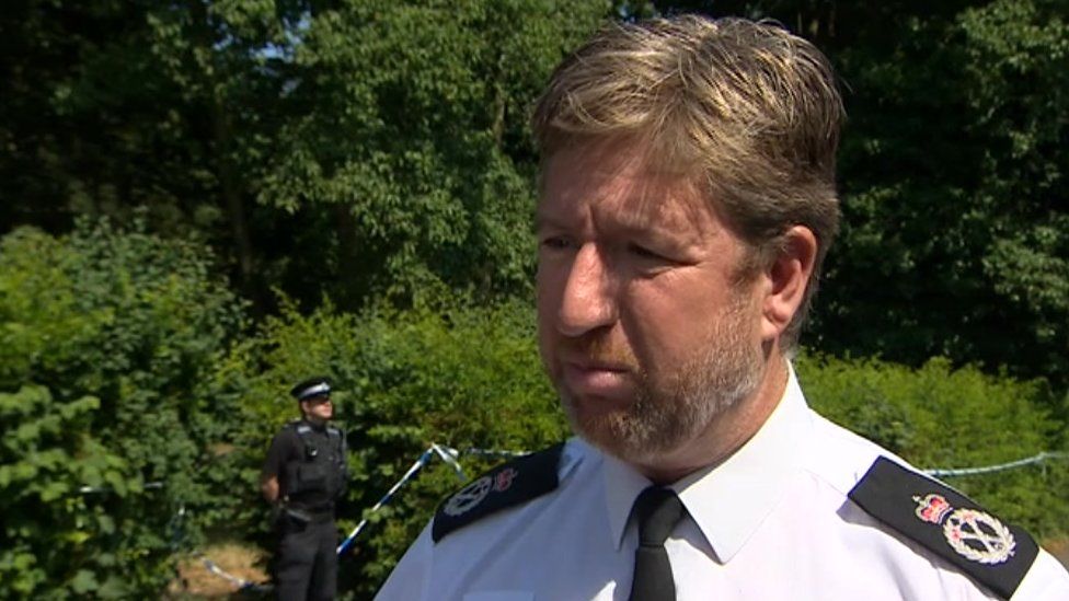 Norwich shooting: Car seized as police seek witnesses - BBC News