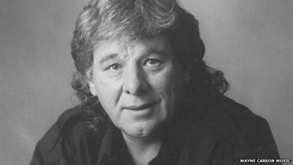 Always on my Mind composer Wayne Carson dies - BBC News