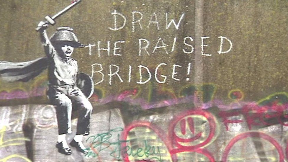 Banksy mural to stay on Hull's Scott Street bridge - BBC News
