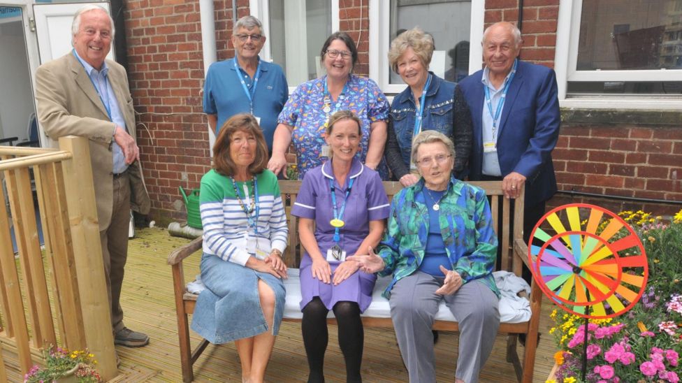 Torbay Hospital outdoor area given £18,000 makeover - BBC News