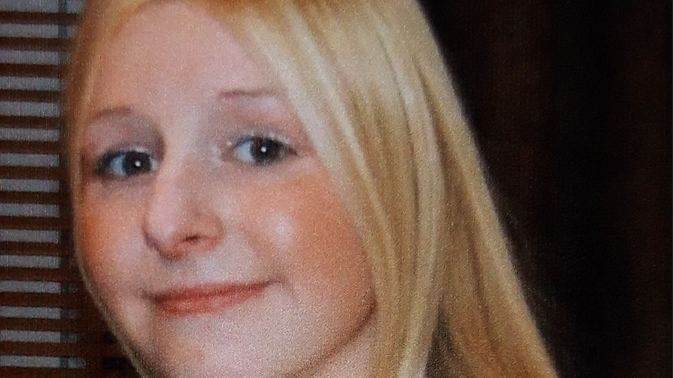 Natalie Jenkins: Murder probe over missing Thornaby woman - BBC News