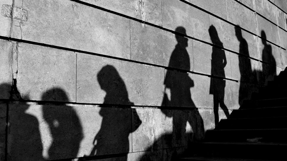 Will Gompertz reviews John Lanchester's dystopian novel The Wall ...