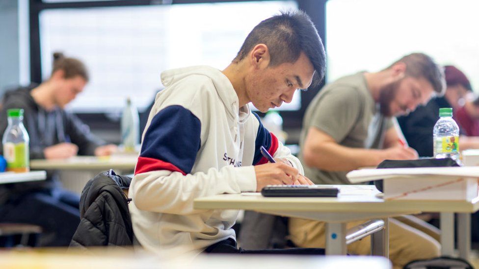 Prime Minister Rishi Sunak launches review into maths in England - BBC ...