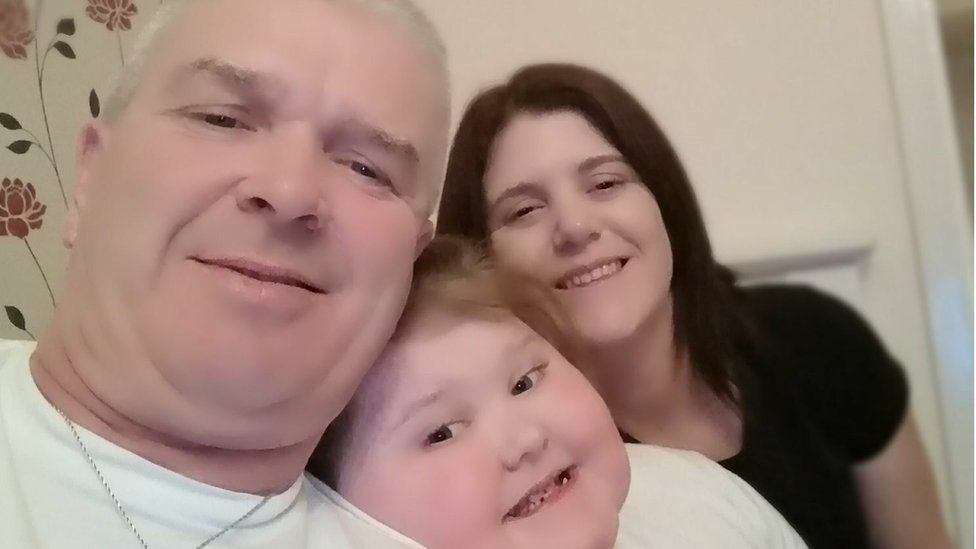 'No dignity' for girl forced to wash in paddling pool - BBC News