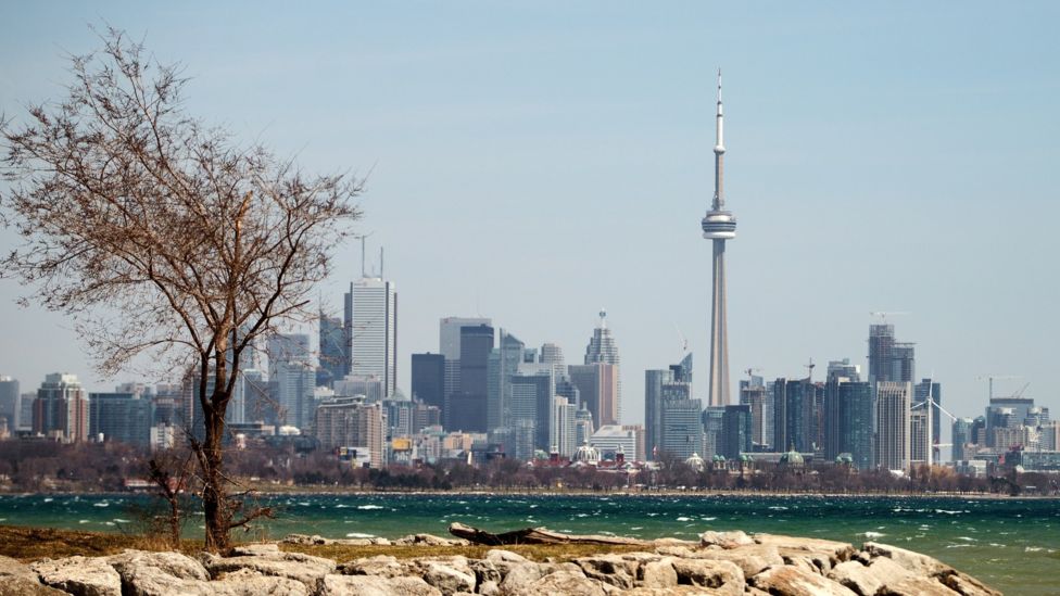 Google's 'secret' smart city on Toronto's waterfront sparks row - BBC News