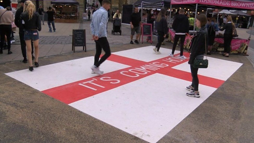 Euro 2020: England fans positive despite Italy defeat - BBC News
