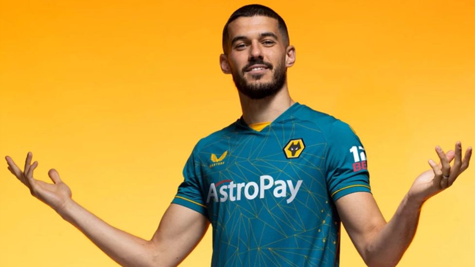 Wolves' new 2022-23 away kit - your views - BBC Sport