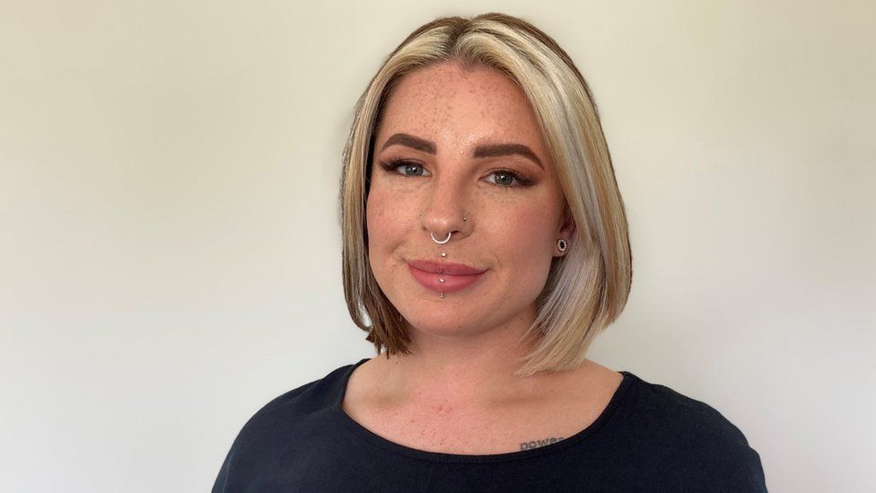 Women give their views on calls for bras to be VAT exempt - BBC News