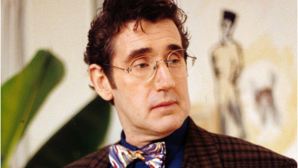 Ateb y Galw: Yr actores Sue Roderick - BBC Cymru Fyw