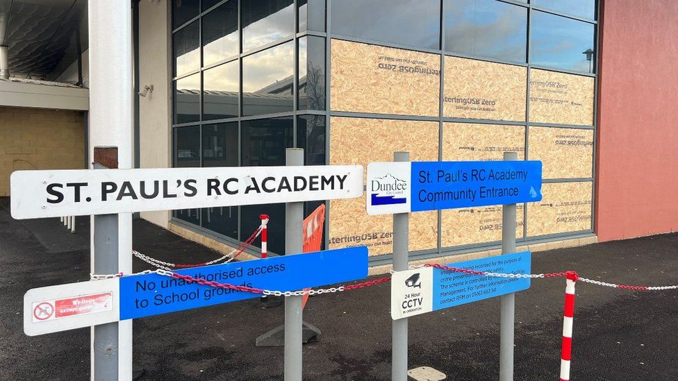 Night of calm following Dundee fireworks rampage - BBC News