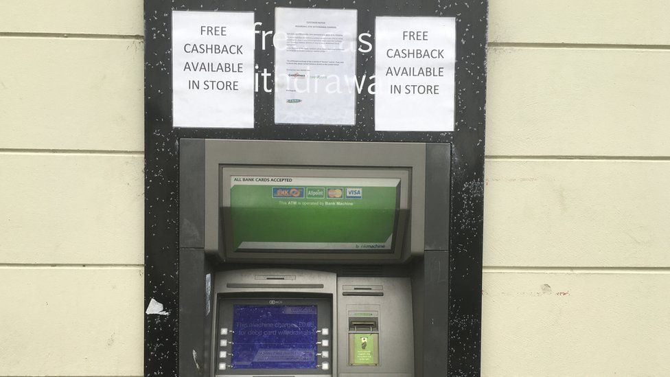 Cash machines: NI counts cost of industry change - BBC News