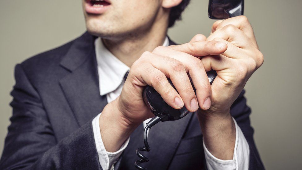 Hack lets phones 'eavesdrop and make premium calls' - BBC News