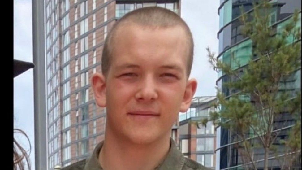 Somerset parents of missing teenager Freddy plea for his return - BBC News