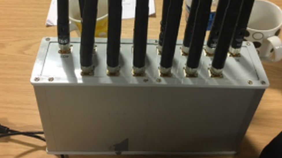 Car theft 'relay' devices seized in Birmingham - BBC News