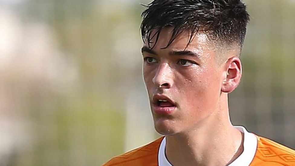 Jacob Greaves: Hull City defender signs new deal and joins Cheltenham ...