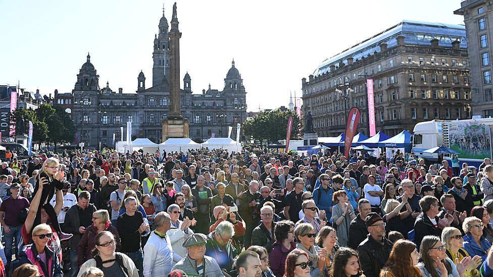 In pictures: The Tour of Britain in Scotland - BBC News