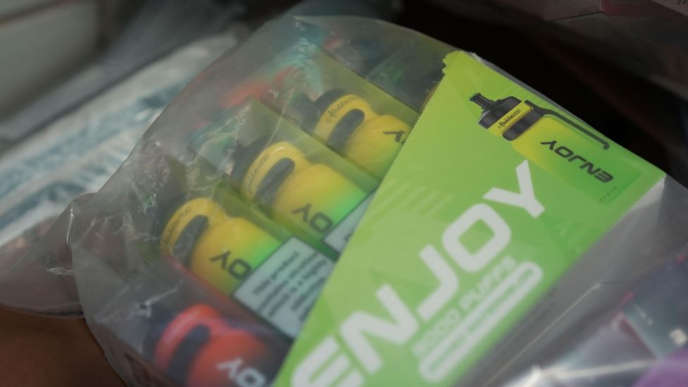 Illegal vapes being sold to children in toy shops - BBC News