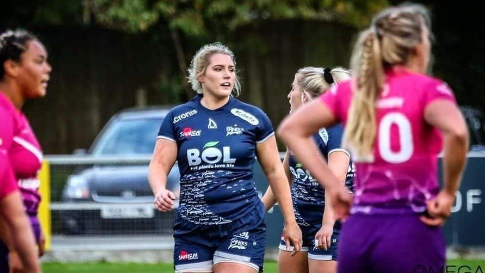 Taith Teleri o'r Bala i China: 'Byddai Dad wedi deud dos amdani' - BBC ...