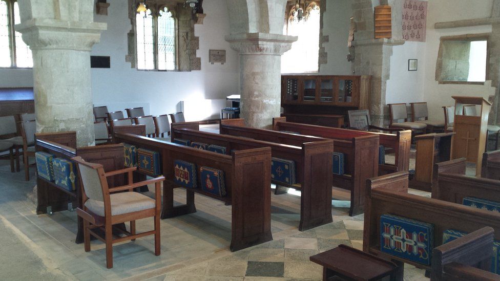 Charminster church holds first service since 2014 floods - BBC News