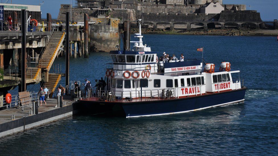 Travel Trident boss excited by new Herm ferry contract - BBC News