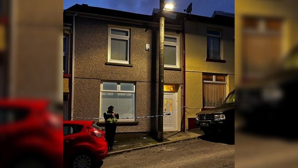 Merthyr Tydfil: Man arrested after two people hurt in stabbing - BBC News Merthyr Tydfil: Man arrested after two people hurt in stabbing - BBC News