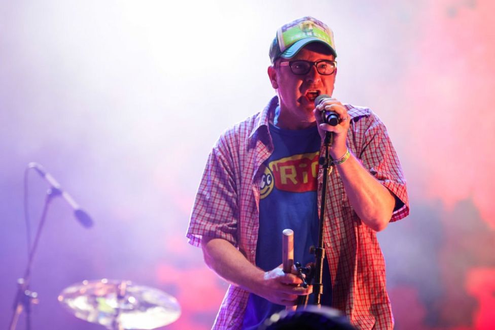 Pavement on their reunion: 'We're like an uncaged tiger' - BBC News