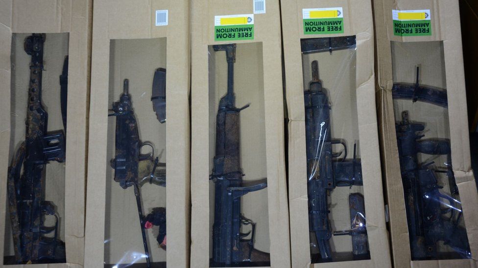 Jerrettspass: Eleven firearms discovered in County Armagh - BBC News