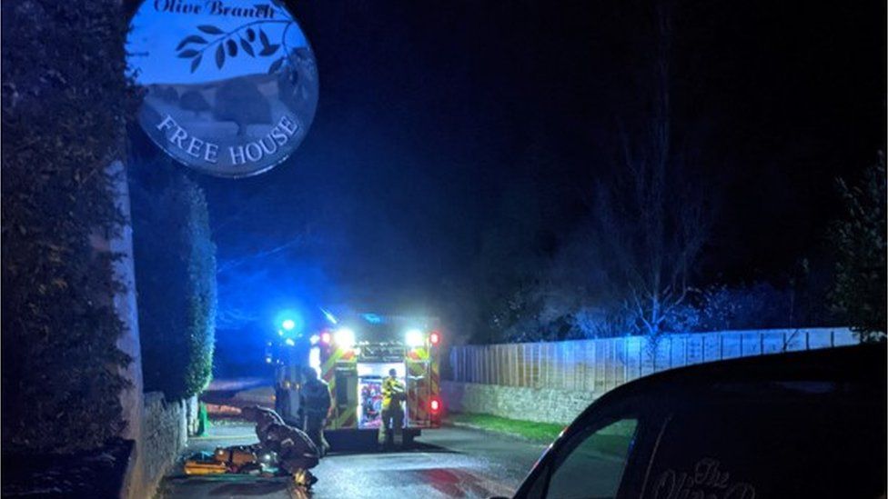 Stuart Broad pub fire: How do you bring back a business? - BBC News