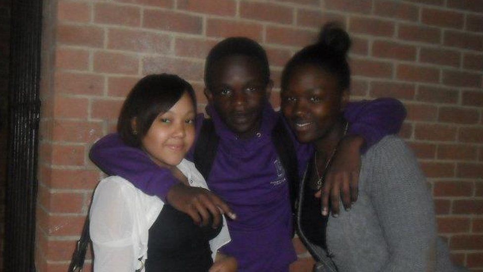 Team Dark Skin Vs Team Light Skin