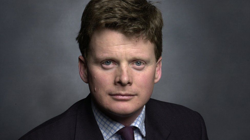 Newbury MP Richard Benyon will not fight next election - BBC News