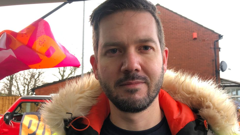 Schools strike: Bolton teachers say they feel parents support action ...