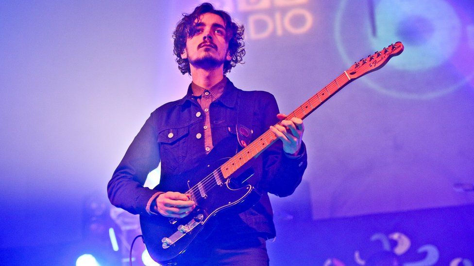 Live Lounge month: Five questions with... Blossoms - BBC News