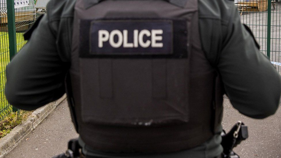 PSNI has 550 officers off sick each day, says Simon Byrne - BBC News