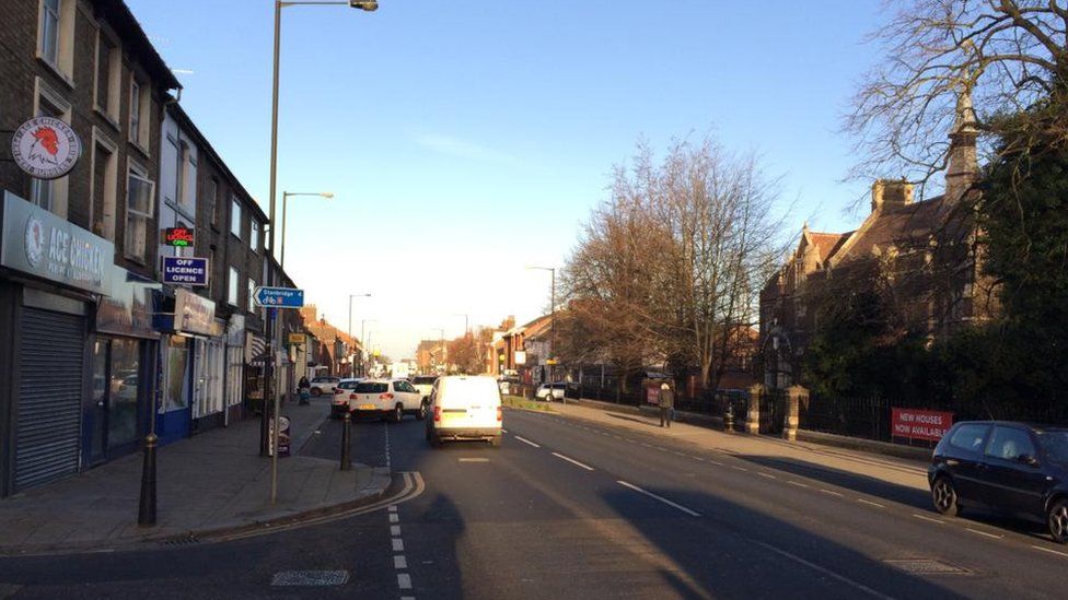 Two teenagers charged with Dunstable rush hour stabbing - BBC News