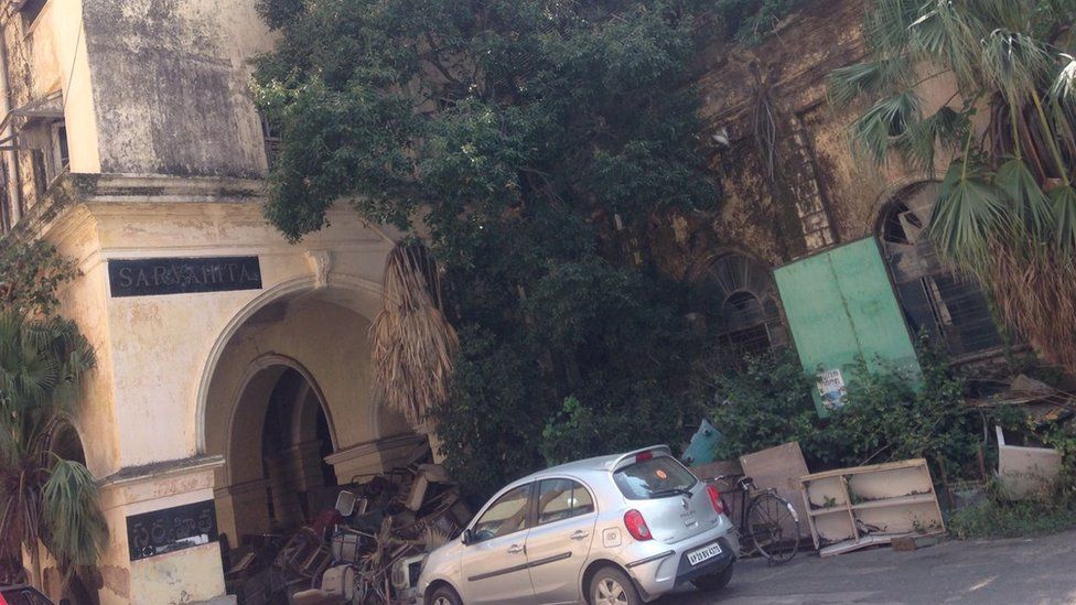 The 'unlucky' building spooking an Indian minister - BBC News