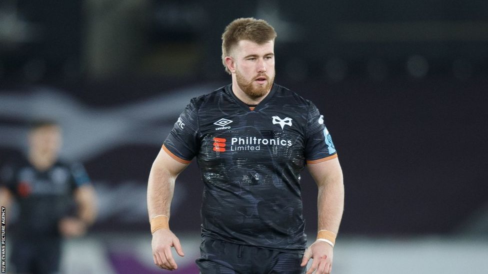 Garyn Phillips: Ospreys prop signs new deal - BBC Sport