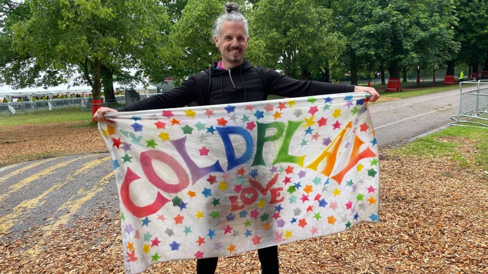 Coldplay fans' excitement builds ahead of Radio 1 Big Weekend set - BBC ...