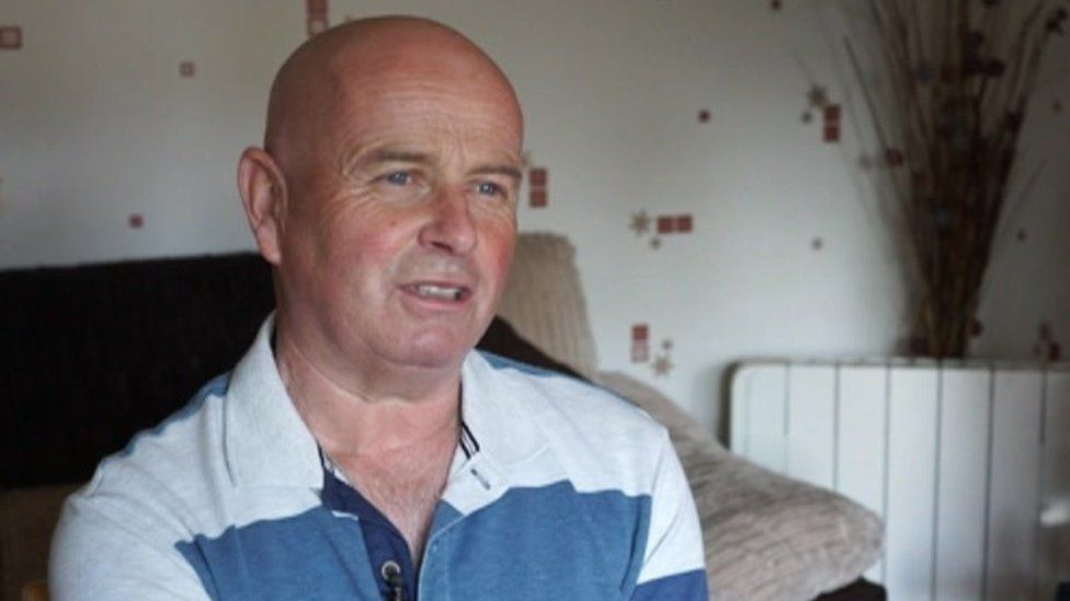 Maidstone's 1975 pub bomb: How IRA was thwarted by soldier - BBC News