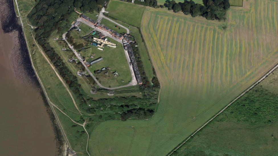 Fort Paull exhibit doubts after museum's sudden closure - BBC News