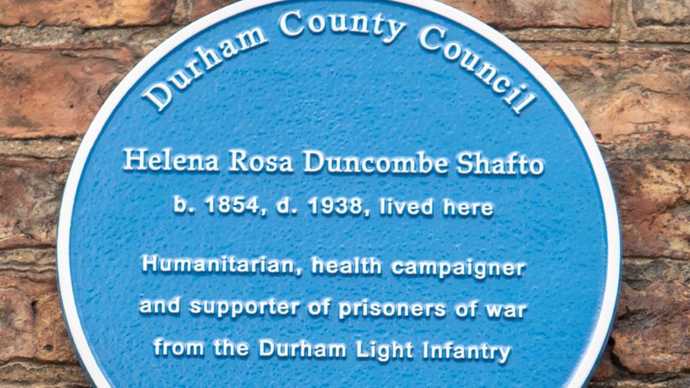 Blue plaque for trailblazing first honorary freewoman of Durham - BBC News