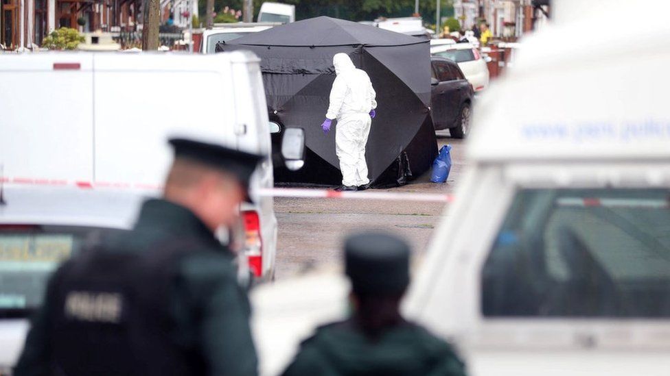 Warren Crossan: Organised crime links to killing 'not ruled out' - BBC News