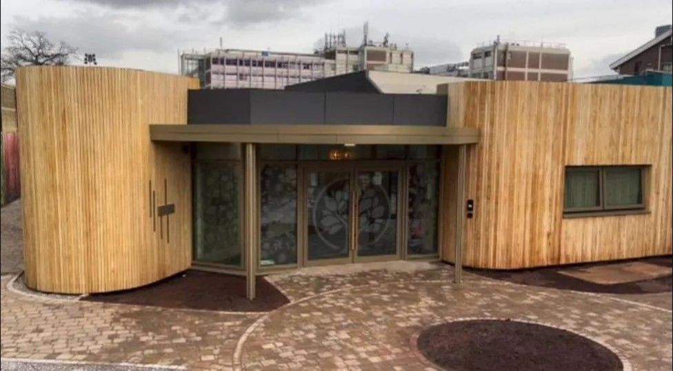 Baby loss: The Worcestershire midwife helping bereaved parents create ...