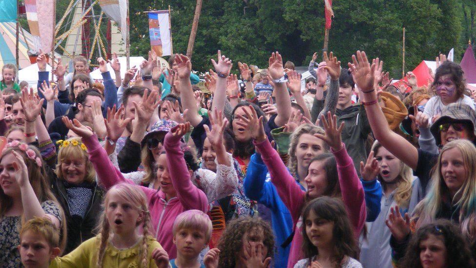 Thousands enjoy Eden Festival weekend - BBC News