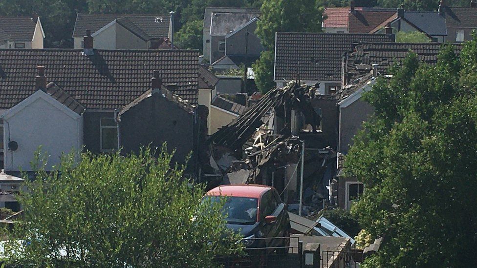 House explosion in Seven Sisters leaves two children and adult injured ...
